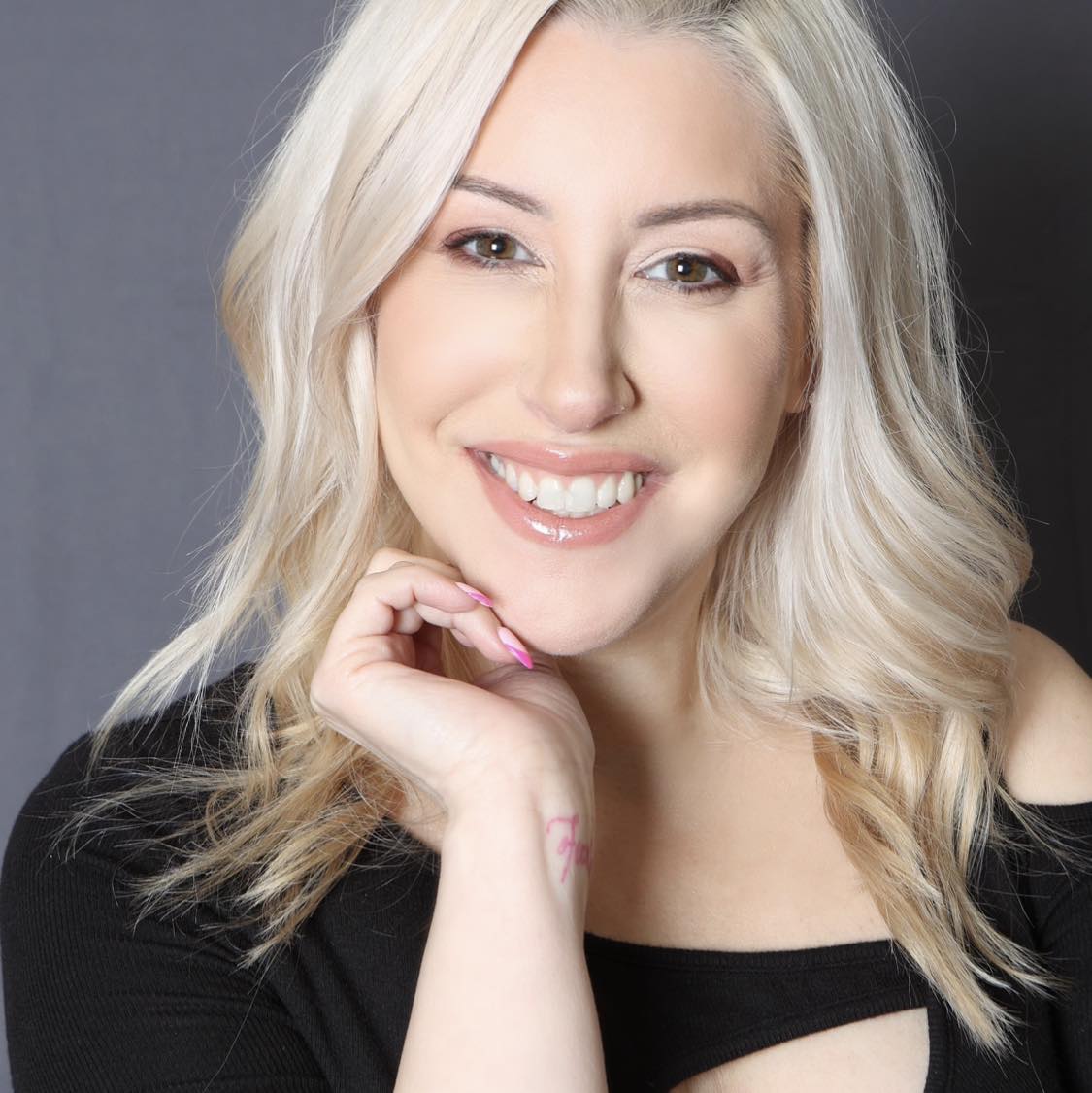 Piper Harlow - Harlow Publicity